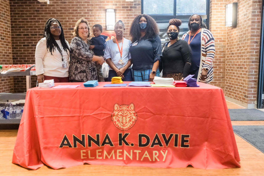 Anna K. Davie Elementary School Hosts Dine and Learn Event | Anna K ...